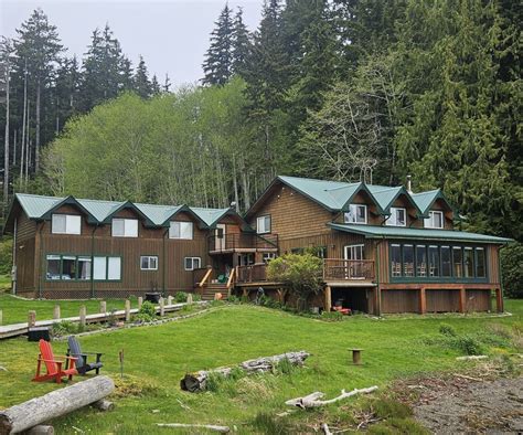 Quatsino Lodge Vancouver Island News Events Travel Accommodation