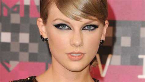 Denver Dj Sues Taylor Swift