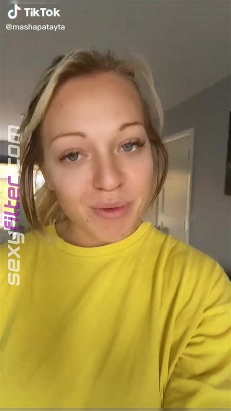 Really Cute Maria Shows Cleavage Sexyfilter Com