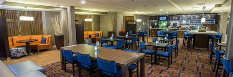 Dining At Courtyard By Marriott Boston Raynham Marriott Bonvoy