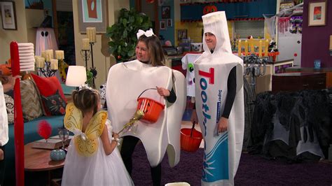 Гледайте Тандърмен срещу Тандърмен Сезон 4 Епизод 5 Честит