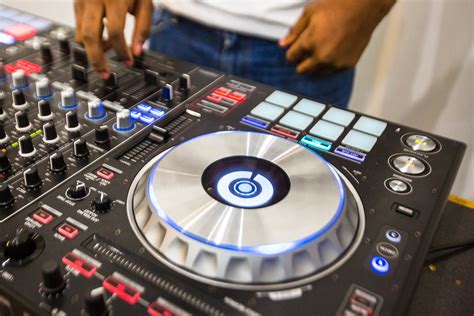 Club Dj Classroom And Lab Columbia College Chicago