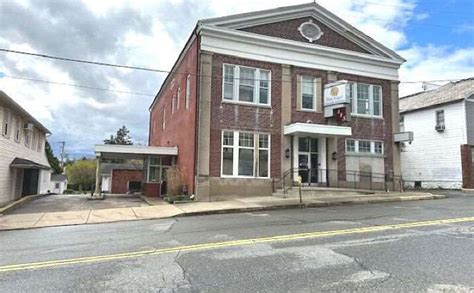 215 S Robinson Ave Pen Argyl Pa 18072