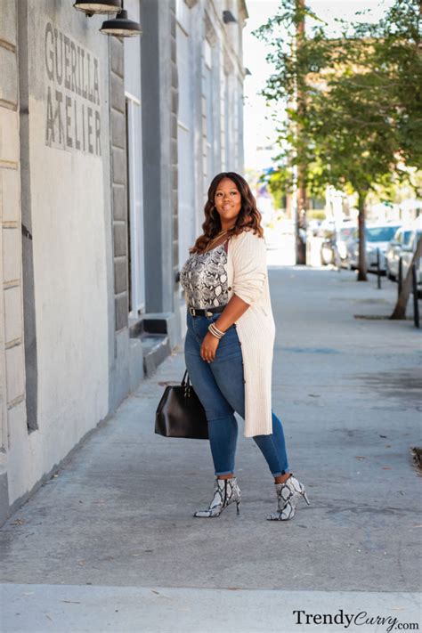 Python Trendy Curvy