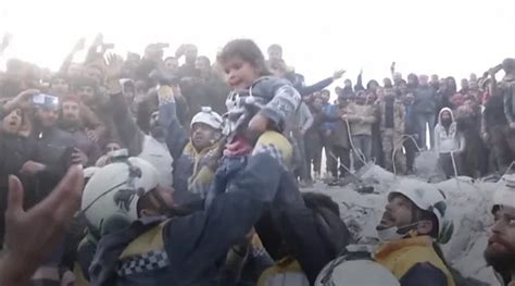 තුර්කි සිරියා භූමි කම්පාව සිරවී සිටි අය බේරාගත් සුවිශේෂී අවස්ථාව හයක් Bbc News සිංහල