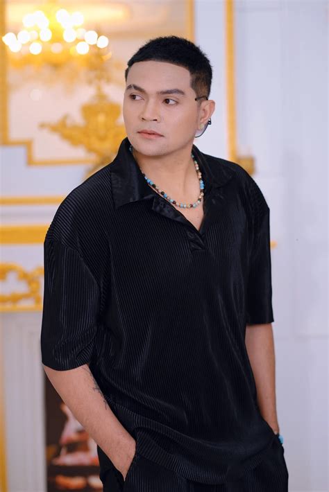 គ្រាន់តែឃើញ លោកឧកញ៉ា ខេមរៈ សិរីមន្ត បង្ហាញសកម្មភាពជាមួយកូនប្រុស ក៏មានក្ដីសុខខ្លាំង មានវីដេអូ