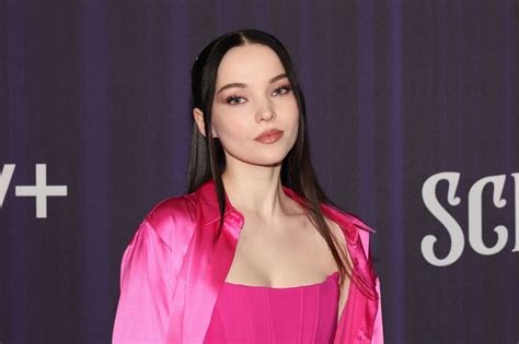 Dove Cameron Schmigadoon Season Photocall Satiny Org