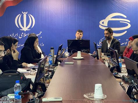 مشاور وزیر صمت کسب‌وکارها در حوزه اقتصاد دریا غایب هستند پیوست