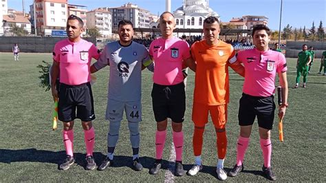 Yeşilyurt Belediyesporun Kaptanı Emrah Tuncel Ve Arapgirisporun Kaptanı Volkan Tuncel