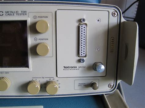 Rs 232 Interface Zu Tektronix Tdr Defekt In Dietwil Für Chf 2 Mit