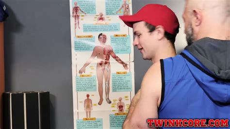 Logan Cross Blow His Warm Cum To His Coach Cole Connor Eporner