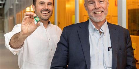 New Photonic Chip Is The Full Package Lifeboat News The Blog