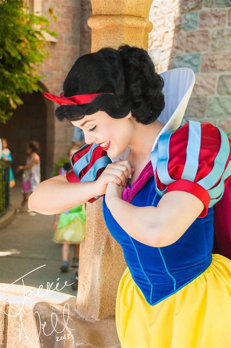 9 Snow White Ideas Snow White Disney Face Characters Snow White Disney