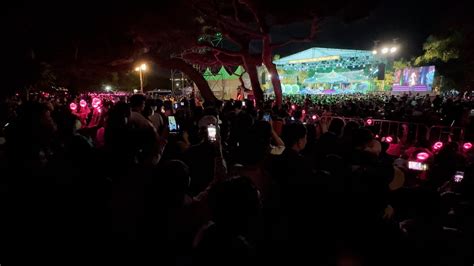 이찬원 찬스 응원 현장분위기 엄청난 인파가 모여 남원시민과 찬스가 함께 공연즐기는 모습 Youtube