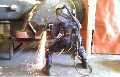 Modular Exoskeleton Reduces Muscle Force Need For Hard Labor By 2 5 Times Workplace Version