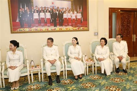 ទស្សនារូបភាព៖ សម្តេចកិត្តិព្រឹទ្ធបណ្ឌិត ប៊ុន រ៉ានី ហ៊ុនសែន អញ្ជើញសំណេះសំណាលជាមួយថ្នាក់ដឹកនាំ