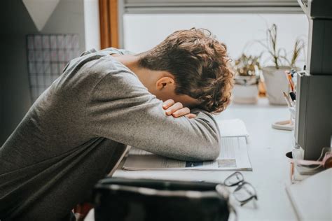 What Is Stress Related Fatigue Plus 5 Tips To Handle It — Calm Blog