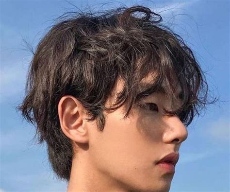 15 Kiểu Tóc Xoăn Nam Mang Lại Vẻ điển Trai Khó Cưỡng