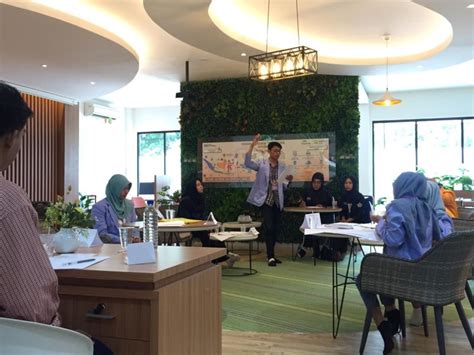 Gusti Arya Prameswara On Linkedin Participating In Indonesian Debating