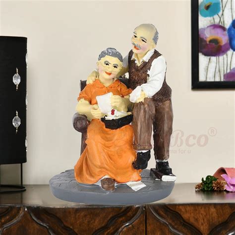 Polyresin Dada Dadi Couple Statue For Interior Decor Sizedimension