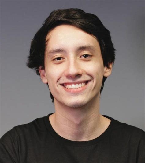 lucas cunha medium