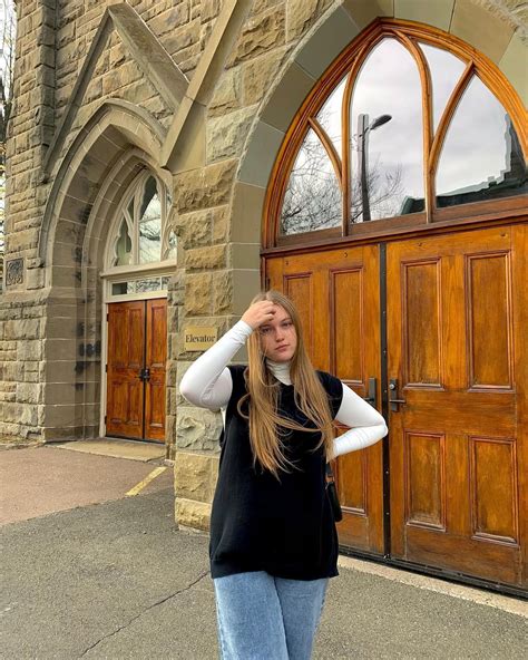 48 Chic Vest Outfits To Elevate Your Style Sacred Joanne