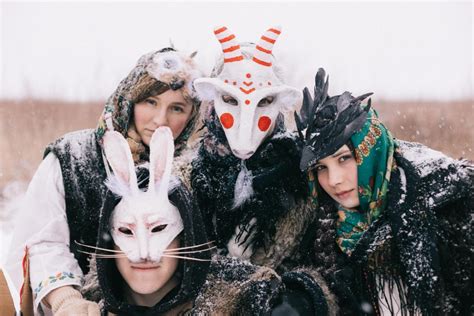 Мастер класс создаём карнавальную маску из папье маше