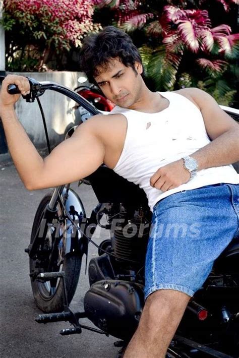 Sarwar Ahuja Photo