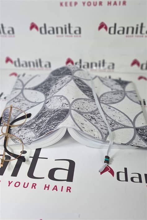 Подвързия за книга от текстил интересен подарък за мъж и за жена