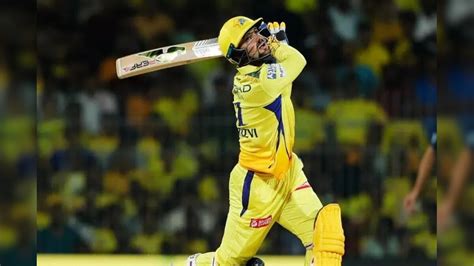 Samir Rizvi 21 ಬೌಂಡರಿ 20 ಸಿಕ್ಸರ್ 159 ಎಸೆತಗಳಲ್ಲಿ 262 ರನ್ ಟೆಸ್ಟ್ ನಲ್ಲಿ