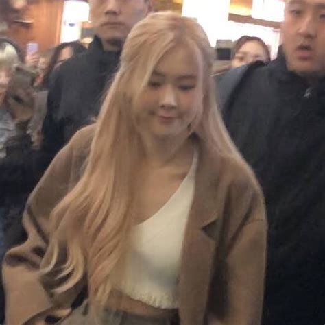 지금 Let s go on Twitter 왐마 욕 볼살봐 채영아ㅠㅠㅠㅜ 미친다 미쳐어