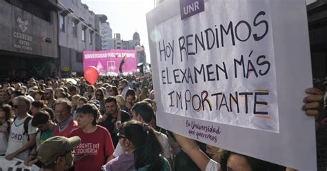 Fotogalería Los Carteles Más Creativos Y Destacados De La Marcha