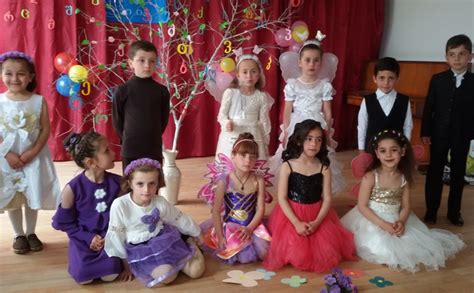 დაბა ნარუჯის საჯარო სკოლის პირველკლასელებმა „ლაზარე“ დადგეს ეტალონი