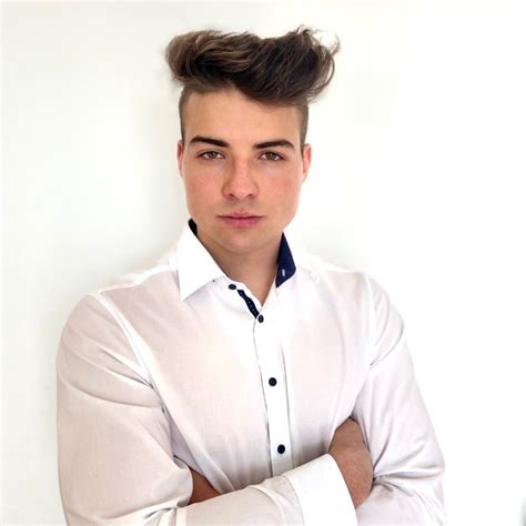 Raphael Gasser Marketingmitarbeiter Digitalewunder Linkedin