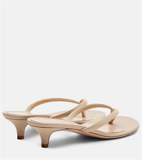 Gianvito Rossi Calypso 35 Leather Thong Sandals Gianvito Rossi