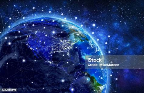 글로벌 네트워크와 데이터 공간3d 렌더링에 행성 지구 교환합니다 Nasa에서 제공 하는이 이미지의 요소 연결에 대한 스톡 사진 및 기타 이미지 Istock