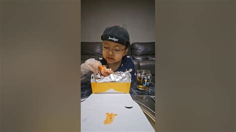 찬이의 자메이카 통다리 먹방 Youtube