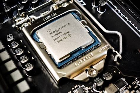 China Blocks Use Of Intel And Amd Chips In Government Computers Ft Reports