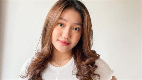 14 Detik Video Chandrika Chika Viral di Tiktok Jadi Sorotan, Ditonton hingga 8 Juta Kali ...