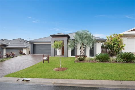 Sold 25 Como Circuit Warner Qld 4500 On 22 Apr 2015 2011887961 Domain