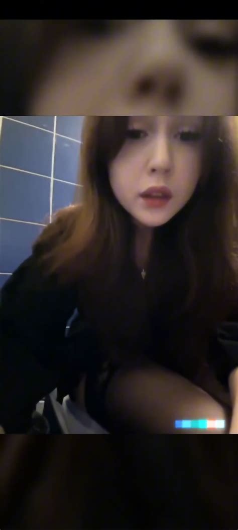 Peachy Dream In Public Bathroom Part 2 12 24 24 Eporner