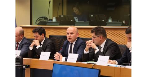 Илхан Кючюк Процесът на разширяване на ЕС гарантира сигурност