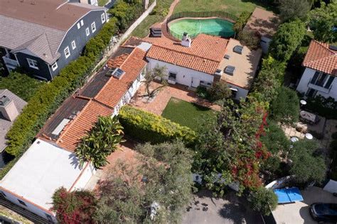 Homeowners Who Planned To Demolish Marilyn Monroe House Sue Los Angeles The New York Times
