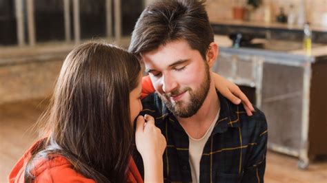 10 Signs A Guy Might Be The Weak Link In The Relationship