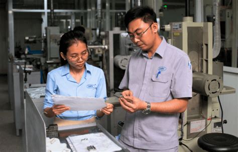 Manual Vs Automatic Surface Grinding Who Let The Sparks Out Cam Resources