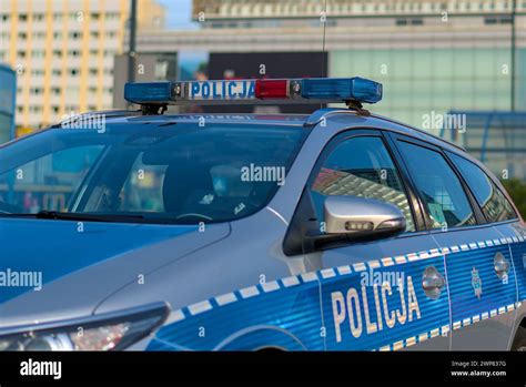 Police car with lights flashing hi-res stock photography and images - Alamy
