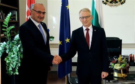 Премиерът Денков със силен аргумент за приемането ни в Шенген Pero Bg