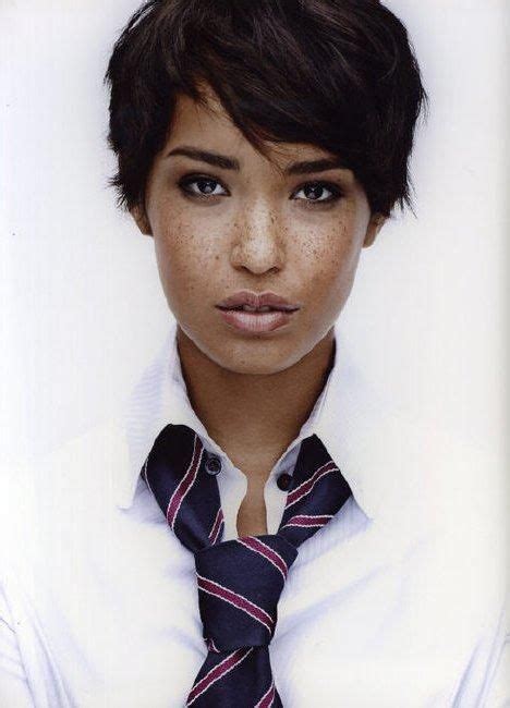 Fo Porter Model Short Hair Styles Cute Short Haircuts Freckles