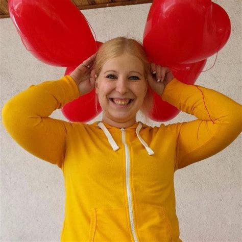 About Beatrice Meurer Medium