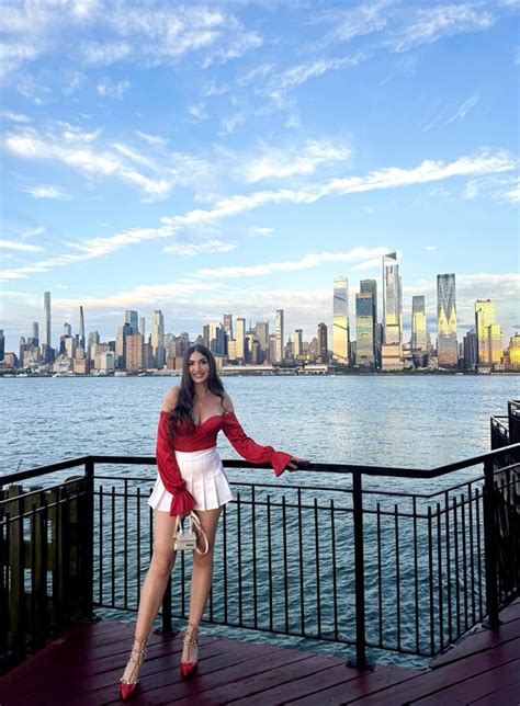 ღამურა გაიცანით გოგონა რომელიც აშშ ში ტრაილერის მძღოლად მუშაობს 😱 ულამაზესია ️ ნახეთ პირველ